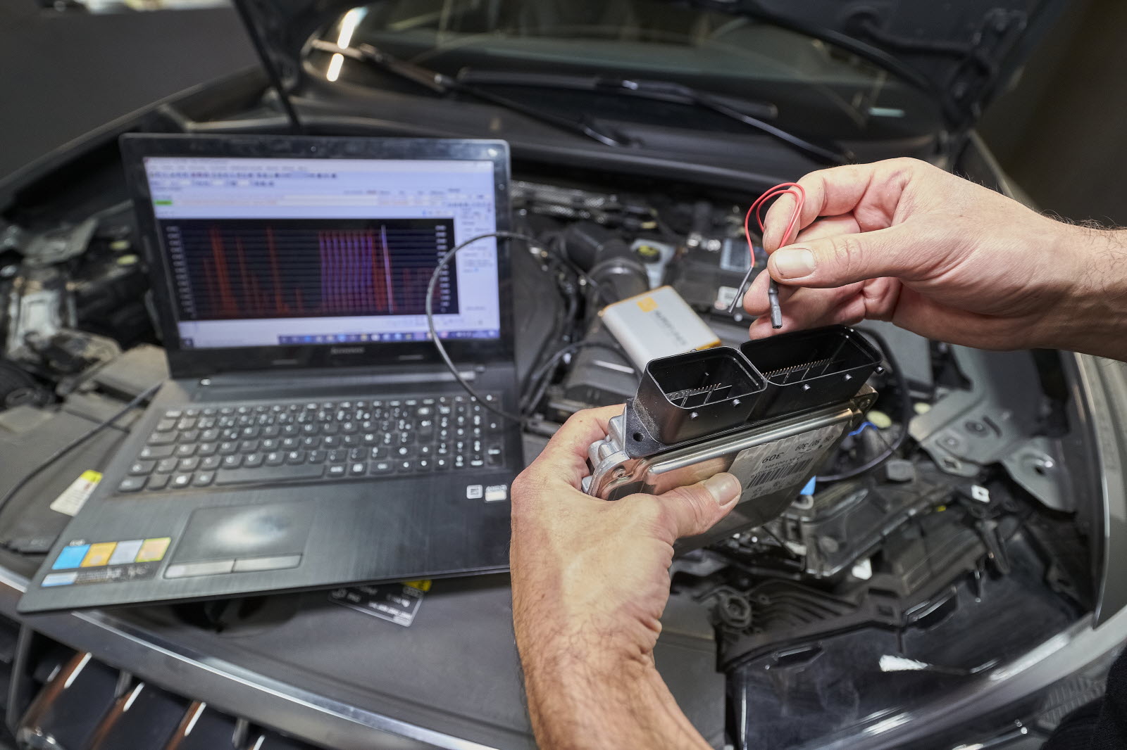 La reprogrammation de moteur de voiture